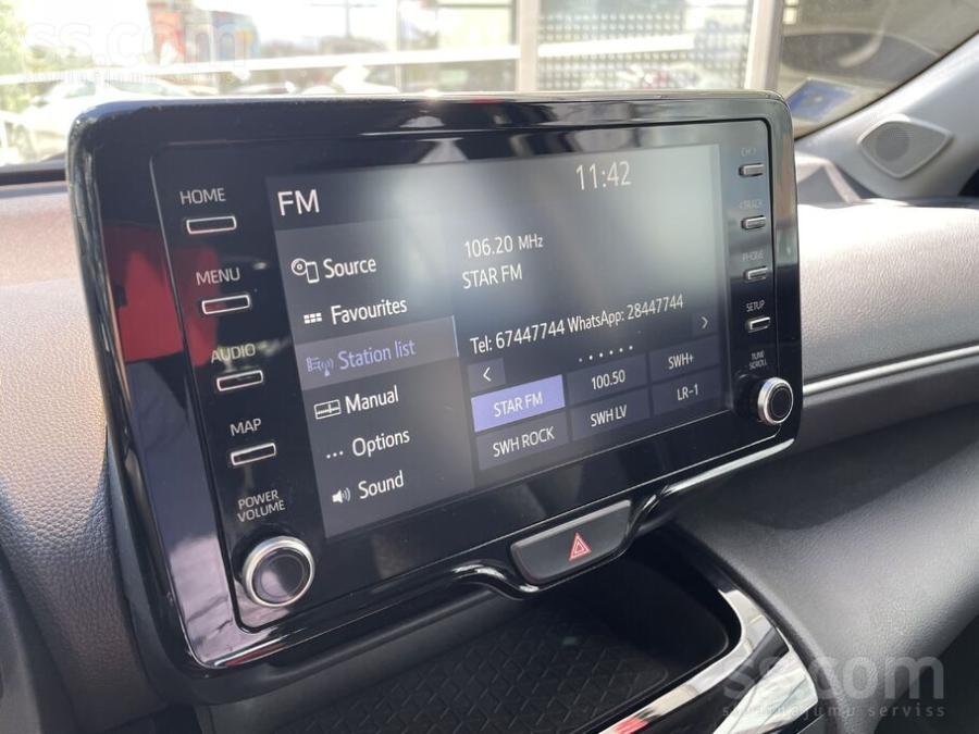 Balts Toyota Yaris 2023 Rīga, ar dzinēja tilpumu 1.50 L un nobraukumu 86 tūkst. km par 15700 €, foto 16 vietnē AUTOMOTO.COM.LV