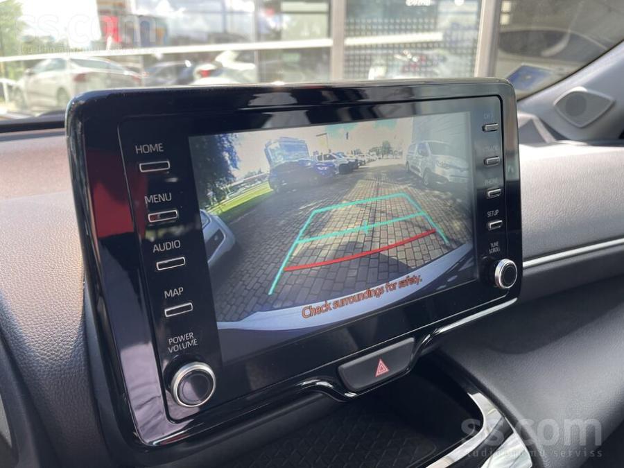 Balts Toyota Yaris 2023 Rīga, ar dzinēja tilpumu 1.50 L un nobraukumu 86 tūkst. km par 15700 €, foto 17 vietnē AUTOMOTO.COM.LV