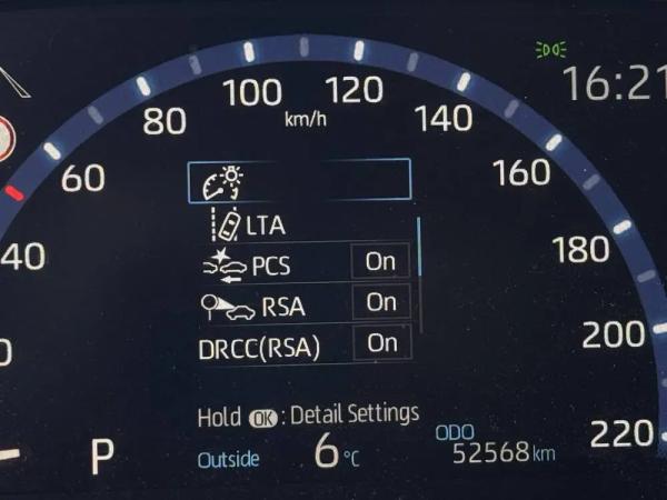 White Toyota Yaris 2023 in Riga, with an engine capacity of 1.50 L and mileage of 56 thousand km for 16500 €, photo 10 on AUTOMOTO.COM.LV