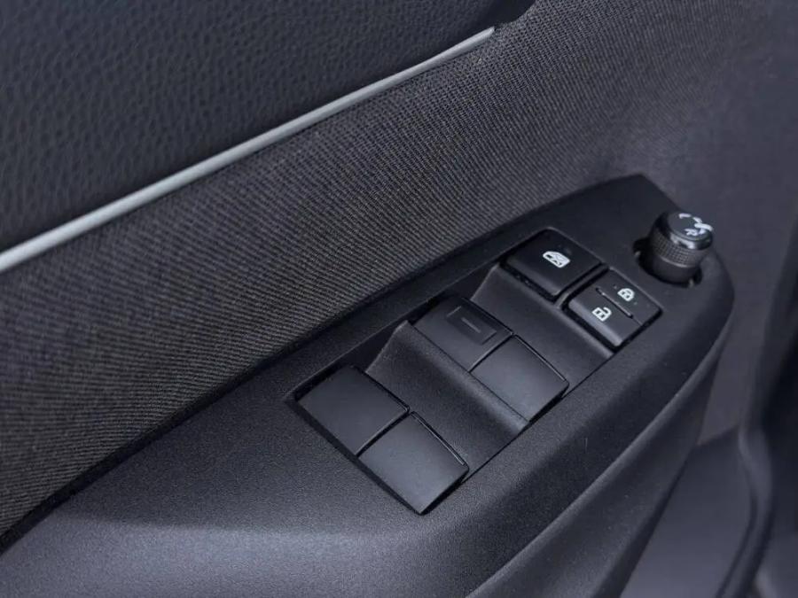 Balts Toyota Yaris 2023 Rīga, ar dzinēja tilpumu 1.50 L un nobraukumu 56 tūkst. km par 16500 €, foto 12 vietnē AUTOMOTO.COM.LV