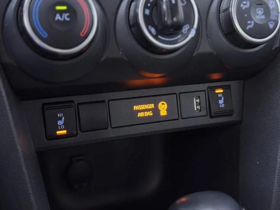 Balts Toyota Yaris 2023 Rīga, ar dzinēja tilpumu 1.50 L un nobraukumu 56 tūkst. km par 16500 €, foto 16 vietnē AUTOMOTO.COM.LV
