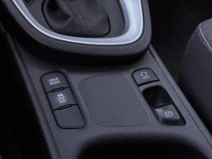 Balts Toyota Yaris 2023 Rīga, ar dzinēja tilpumu 1.50 L un nobraukumu 56 tūkst. km par 16500 €, foto 18 vietnē AUTOMOTO.COM.LV