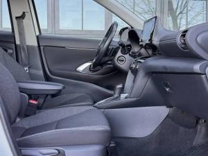 Balts Toyota Yaris 2023 Rīga, ar dzinēja tilpumu 1.50 L un nobraukumu 56 tūkst. km par 16500 €, foto 20 vietnē AUTOMOTO.COM.LV