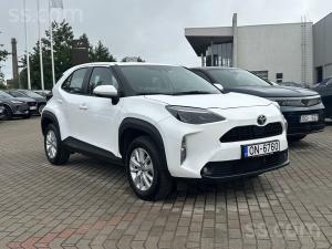 Balts Toyota Yaris 2023 Liepāja, ar dzinēja tilpumu 1.50 L un nobraukumu 15 tūkst. km par 19400 €, foto 5 vietnē AUTOMOTO.COM.LV