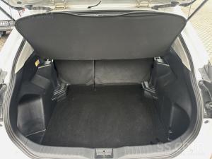 Balts Toyota Yaris 2023 Liepāja, ar dzinēja tilpumu 1.50 L un nobraukumu 15 tūkst. km par 19400 €, foto 10 vietnē AUTOMOTO.COM.LV