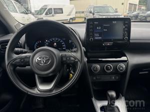 Balts Toyota Yaris 2023 Liepāja, ar dzinēja tilpumu 1.50 L un nobraukumu 15 tūkst. km par 19400 €, foto 11 vietnē AUTOMOTO.COM.LV