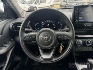 Balts Toyota Yaris 2023 Liepāja, ar dzinēja tilpumu 1.50 L un nobraukumu 15 tūkst. km par 19400 €, foto 12 vietnē AUTOMOTO.COM.LV