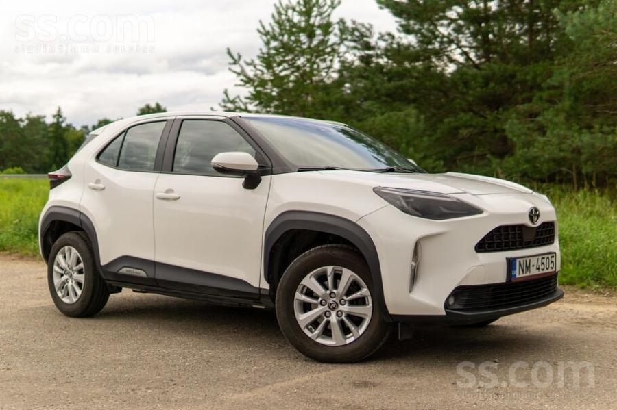 Balts Toyota Yaris 2023 Rīga, ar dzinēja tilpumu 1.50 L un nobraukumu 142 tūkst. km par 14900 €, foto 1 vietnē AUTOMOTO.COM.LV