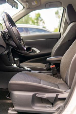 Balts Toyota Yaris 2023 Rīga, ar dzinēja tilpumu 1.50 L un nobraukumu 142 tūkst. km par 14900 €, foto 10 vietnē AUTOMOTO.COM.LV