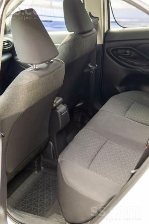 Balts Toyota Yaris 2023 Rīga, ar dzinēja tilpumu 1.50 L un nobraukumu 142 tūkst. km par 14900 €, foto 11 vietnē AUTOMOTO.COM.LV