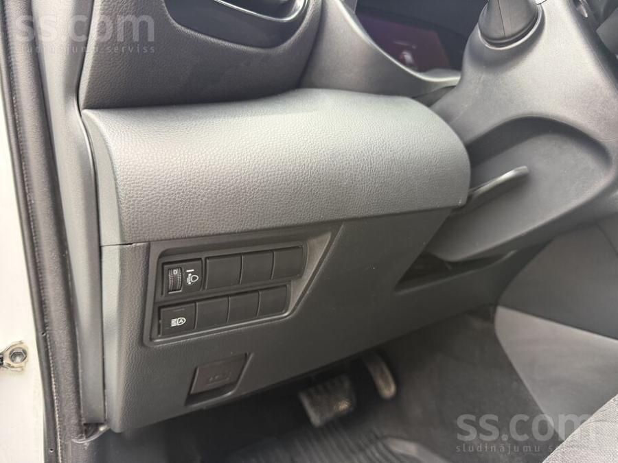 White Toyota Yaris 2023 in Valmiera, with an engine capacity of 1.50 L and mileage of 84 thousand km for 14400 €, photo 17 on AUTOMOTO.COM.LV