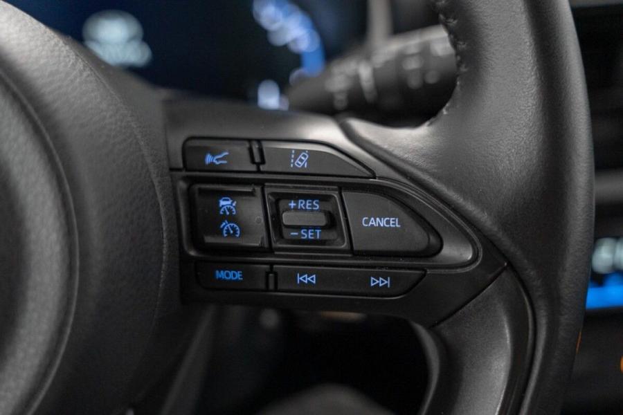 Balts Toyota Yaris 2024 Viļņa, ar dzinēja tilpumu 1.50 L un nobraukumu 41 tūkst. km par 23100 €, foto 11 vietnē AUTOMOTO.COM.LV