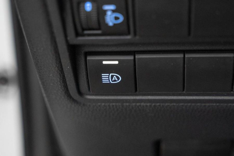 Balts Toyota Yaris 2024 Viļņa, ar dzinēja tilpumu 1.50 L un nobraukumu 41 tūkst. km par 23100 €, foto 14 vietnē AUTOMOTO.COM.LV