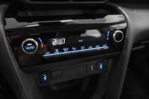 Balts Toyota Yaris 2024 Viļņa, ar dzinēja tilpumu 1.50 L un nobraukumu 41 tūkst. km par 23100 €, foto 15 vietnē AUTOMOTO.COM.LV