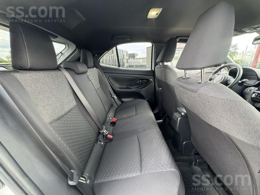 Balts Toyota Yaris 2024 Rīga, ar dzinēja tilpumu 1.50 L un nobraukumu 29 tūkst. km par 23500 €, foto 15 vietnē AUTOMOTO.COM.LV