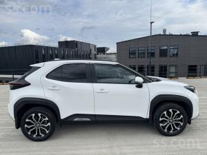 Balts Toyota Yaris 2024 Rīga, ar dzinēja tilpumu 1.50 L un nobraukumu 29 tūkst. km par 23000 €, foto 6 vietnē AUTOMOTO.COM.LV