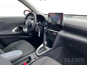 Balts Toyota Yaris 2025 Rīga, ar dzinēja tilpumu 1.50 L un nobraukumu 14 tūkst. km par 23990 €, foto 7 vietnē AUTOMOTO.COM.LV