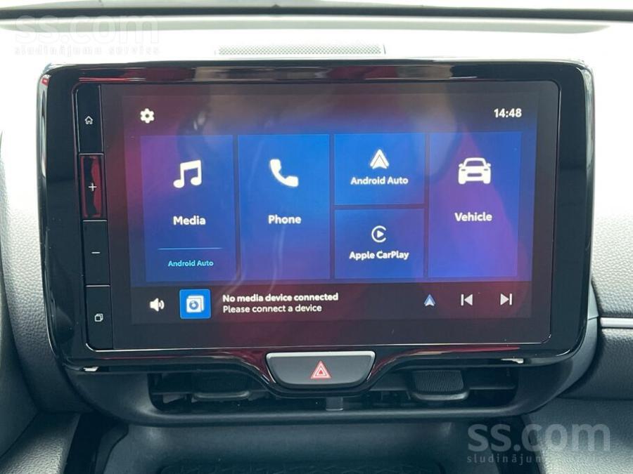 Balts Toyota Yaris 2025 Rīga, ar dzinēja tilpumu 1.50 L un nobraukumu 14 tūkst. km par 23990 €, foto 15 vietnē AUTOMOTO.COM.LV