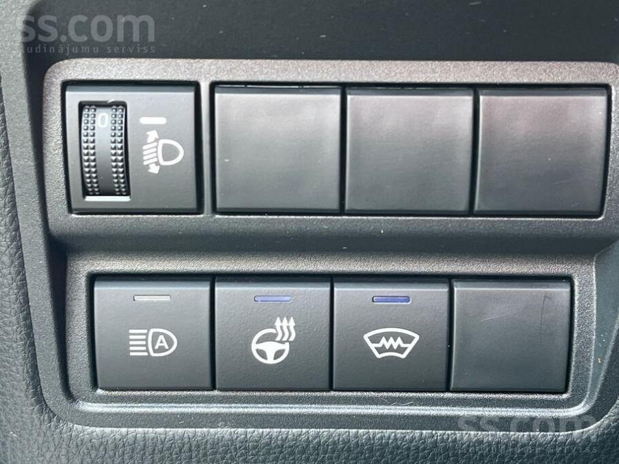 Balts Toyota Yaris 2025 Rīga, ar dzinēja tilpumu 1.50 L un nobraukumu 14 tūkst. km par 23990 €, foto 20 vietnē AUTOMOTO.COM.LV