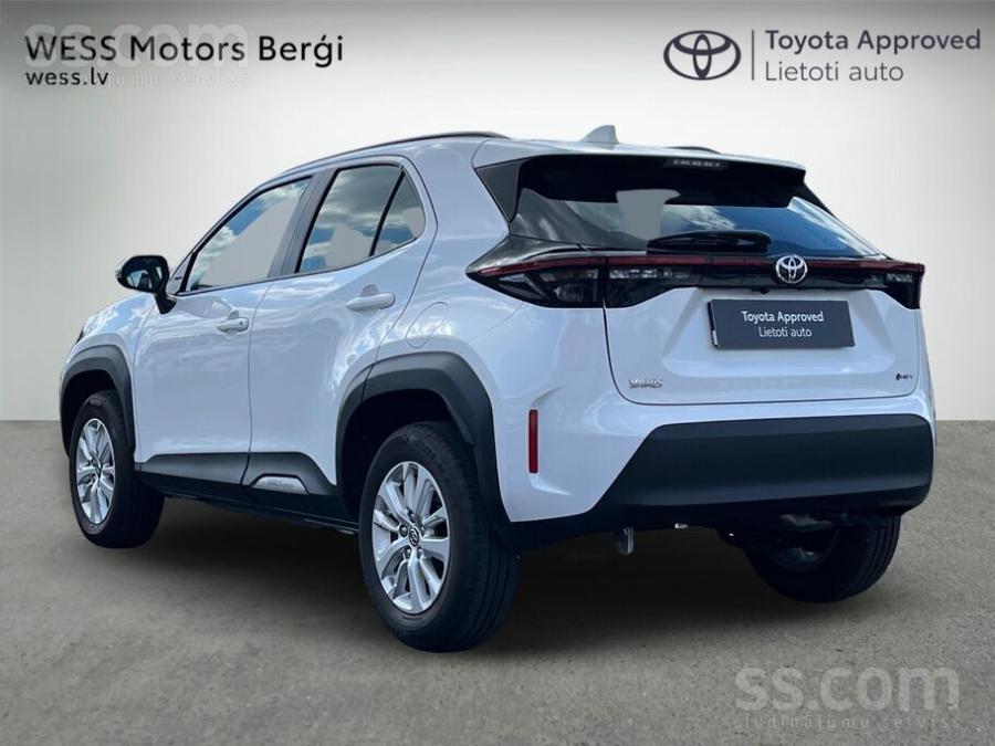 Balts Toyota Yaris 2025 Rīga, ar dzinēja tilpumu 1.50 L un nobraukumu 14 tūkst. km par 23990 €, foto 22 vietnē AUTOMOTO.COM.LV