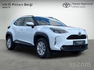 Balts Toyota Yaris 2025 Rīga, ar dzinēja tilpumu 1.50 L un nobraukumu 14 tūkst. km par 23990 €, foto 23 vietnē AUTOMOTO.COM.LV