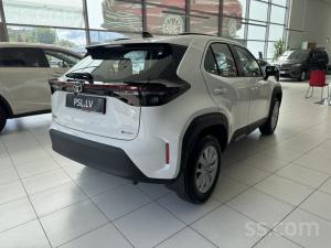 Белый Тойота Ярис 2025 в Рига, объемом двигателя 1.50 л и пробегом 20 тыс. км за 22400 €, фото 8 на AUTOMOTO.COM.LV