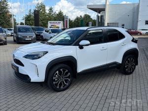 Белый Тойота Ярис 2026 в Лиепая, объемом двигателя 1.50 л и пробегом 0 тыс. км за 25900 €, фото  на AUTOMOTO.COM.LV