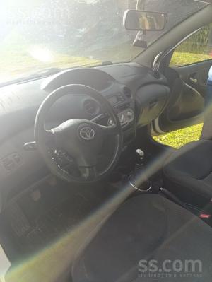 White Toyota Yaris 2004 in Riga, with an engine capacity of 1.40 L and mileage of 488 thousand km for 950 €, photo 6 on AUTOMOTO.COM.LV