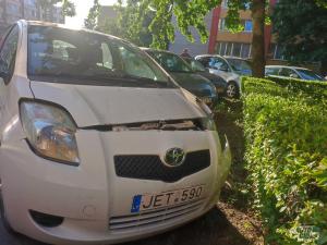 Balts Toyota Yaris 2007 Kauņa, ar dzinēja tilpumu 1.40 L un nobraukumu 325 tūkst. km par 700 €, foto 4 vietnē AUTOMOTO.COM.LV