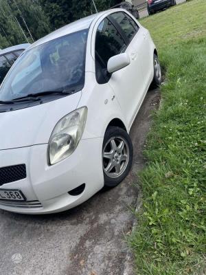 Balts Toyota Yaris 2007 Kaišiadorys, ar dzinēja tilpumu 1.40 L un nobraukumu 332 tūkst. km par 1500 €, foto 3 vietnē AUTOMOTO.COM.LV