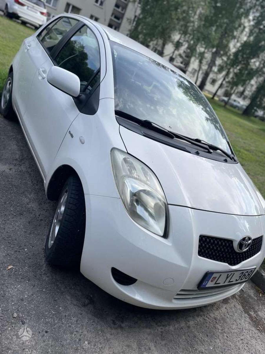 Balts Toyota Yaris 2007 Kaišiadorys, ar dzinēja tilpumu 1.40 L un nobraukumu 332 tūkst. km par 1500 €, foto 6 vietnē AUTOMOTO.COM.LV