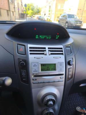 Balts Toyota Yaris 2008 Klaipėda, ar dzinēja tilpumu 1.36 L un nobraukumu 200 tūkst. km par 2850 €, foto 10 vietnē AUTOMOTO.COM.LV