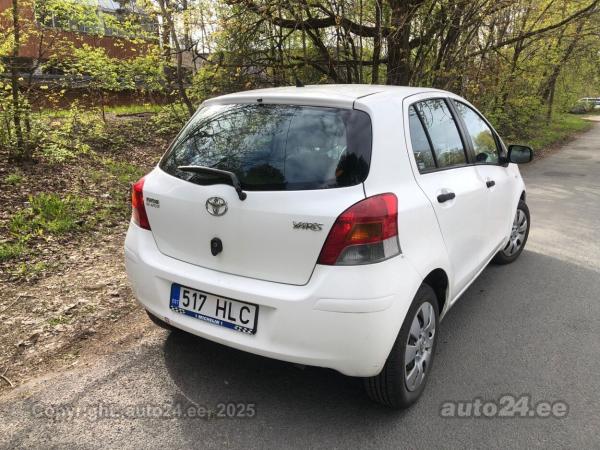Balts Toyota Yaris 2009 Tallina, ar dzinēja tilpumu 1.40 L un nobraukumu 306 tūkst. km par 3700 €, foto 7 vietnē AUTOMOTO.COM.LV