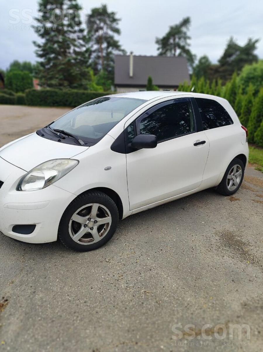 Balts Toyota Yaris 2009 Aizkraukle, ar dzinēja tilpumu 1.30 L un nobraukumu 222 tūkst. km par 1800 €, foto 3 vietnē AUTOMOTO.COM.LV