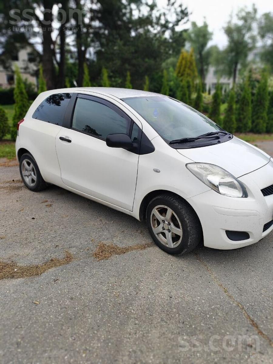 Balts Toyota Yaris 2009 Aizkraukle, ar dzinēja tilpumu 1.30 L un nobraukumu 222 tūkst. km par 1800 €, foto 4 vietnē AUTOMOTO.COM.LV