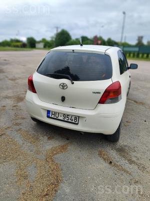 Balts Toyota Yaris 2009 Aizkraukle, ar dzinēja tilpumu 1.30 L un nobraukumu 222 tūkst. km par 1800 €, foto 6 vietnē AUTOMOTO.COM.LV