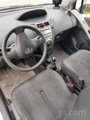 Balts Toyota Yaris 2009 Aizkraukle, ar dzinēja tilpumu 1.30 L un nobraukumu 222 tūkst. km par 1800 €, foto 8 vietnē AUTOMOTO.COM.LV
