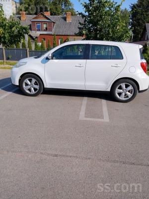 White Toyota Yaris 2009 in Daugavpils, with an engine capacity of 1.40 L and mileage of 250 thousand km for 3390 €, photo  on AUTOMOTO.COM.LV