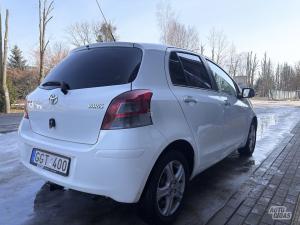 Balts Toyota Yaris 2010 Kauņa, ar dzinēja tilpumu 1.40 L un nobraukumu 350 tūkst. km par 2250 €, foto 6 vietnē AUTOMOTO.COM.LV