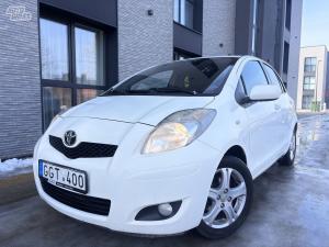 Balts Toyota Yaris 2010 Kauņa, ar dzinēja tilpumu 1.40 L un nobraukumu 350 tūkst. km par 2250 €, foto 9 vietnē AUTOMOTO.COM.LV