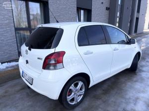 Balts Toyota Yaris 2010 Kauņa, ar dzinēja tilpumu 1.40 L un nobraukumu 350 tūkst. km par 1890 €, foto 3 vietnē AUTOMOTO.COM.LV