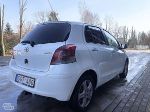Balts Toyota Yaris 2010 Kauņa, ar dzinēja tilpumu 1.40 L un nobraukumu 350 tūkst. km par 1890 €, foto 6 vietnē AUTOMOTO.COM.LV