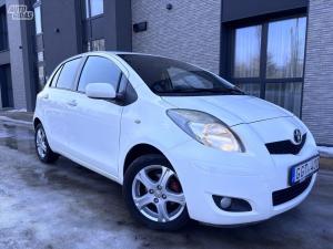 Balts Toyota Yaris 2010 Kauņa, ar dzinēja tilpumu 1.40 L un nobraukumu 350 tūkst. km par 1890 €, foto 8 vietnē AUTOMOTO.COM.LV