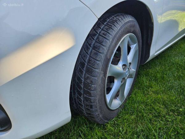 Balts Toyota Yaris 2012 Kupiškis, ar dzinēja tilpumu 1.40 L un nobraukumu 260 tūkst. km par 3300 €, foto 11 vietnē AUTOMOTO.COM.LV