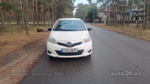 White Toyota Yaris 2012 in Tallinn, with an engine capacity of 1.30 L and mileage of 130 thousand km for 5400 €, photo 2 on AUTOMOTO.COM.LV
