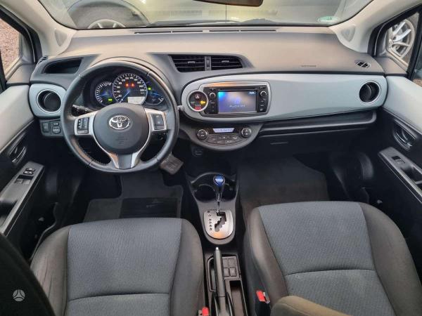 Balts Toyota Yaris 2012 Šauļi, ar dzinēja tilpumu 1.50 L un nobraukumu 160 tūkst. km par 7600 €, foto 10 vietnē AUTOMOTO.COM.LV