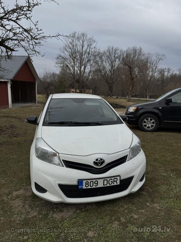 Balts Toyota Yaris 2012 Tallina, ar dzinēja tilpumu 1.40 L un nobraukumu 219 tūkst. km par 4600 €, foto 6 vietnē AUTOMOTO.COM.LV
