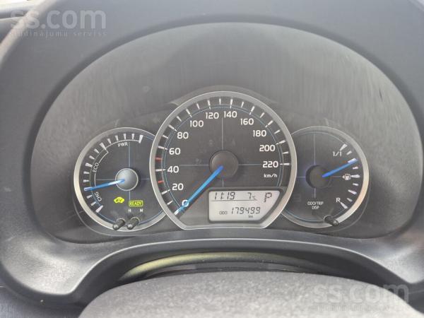 Balts Toyota Yaris 2012 Rīga, ar dzinēja tilpumu 1.50 L un nobraukumu 179 tūkst. km par 5600 €, foto 7 vietnē AUTOMOTO.COM.LV