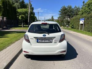 White Toyota Yaris 2012 in Vilnius, with an engine capacity of 1.50 L and mileage of 249 thousand km for 6499 €, photo 8 on AUTOMOTO.COM.LV