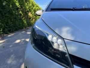 White Toyota Yaris 2012 in Vilnius, with an engine capacity of 1.50 L and mileage of 249 thousand km for 6499 €, photo 11 on AUTOMOTO.COM.LV